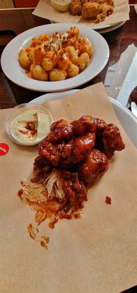 Hooters Liverpool Restaurant Reviews And Photos Tripadvisor