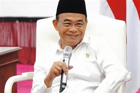Muhadjir Effendy Dukung Mahasiswa Bayar Kuliah Pakai Pinjol Begini