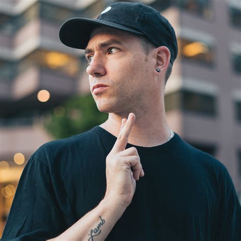 Sinden Pays Tribute To Ajax With Driving Remix Of “im Hot” Insomniac Sinden Pays Tribute To Ajax With Driving Remix Of “im Hot” Insomniac