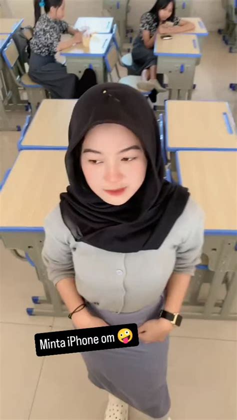 Instagram Video By Cewek Seksi • Aug 16 2024 At 330 Pm
