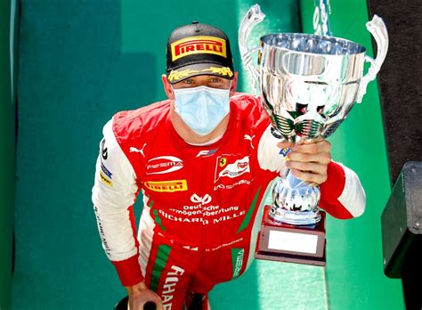 Michael Schumacher Son Fils Mick Nouvel Espoir De La F1 Skiait Avec