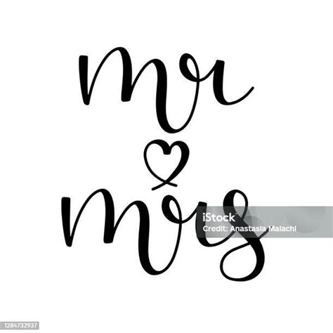 先生和先生手繪黑色字母墨水與心臟形狀 隔離在白色背景上腳本書法向量插圖向量圖形及更多商標圖片 商標 圖案花紋 圖示 Istock