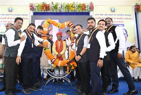 मुख्यमंत्री विष्णु देव साय बस्तर चेंबर ऑफ कॉमर्स एंड इंडस्ट्रीज के शपथ