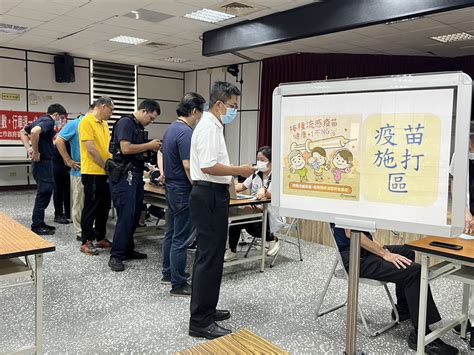 維護治安同步強化健康防線│土城警攜手衛生所成立流感疫苗接種站