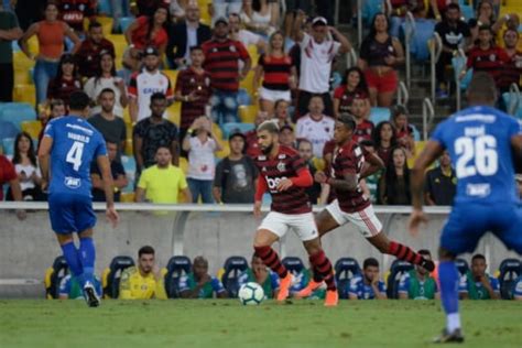 De Virada Flamengo Vence Cruzeiro Na Estreia No Brasileirão Lance