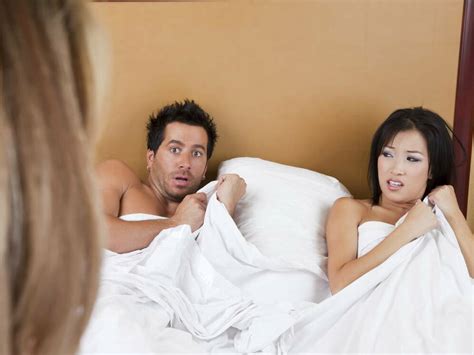 Mujeres Que EngaÑan A Sus Parejas ️ Mentalidad Humana