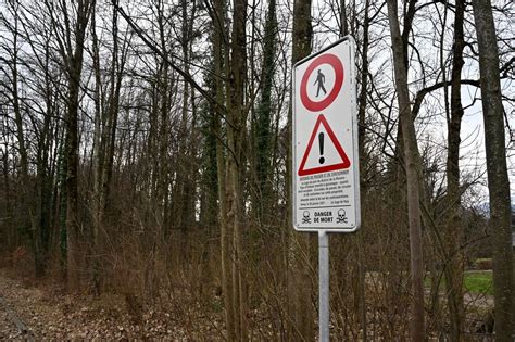 À Blonay Saint Légier Un Intrigant Panneau Danger De Mort 24 Heures