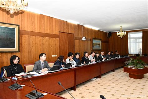 Хүний эрхийн дэд хорооны гишүүд иргэний нийгмийн байгууллагуудын төлөөлөлтэй уулзав