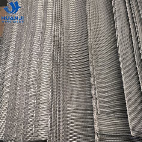 Aluminum Expanded Leaf Filter Gutter Protection Roll Gutter Covers Screen Rain Gutter Leaf