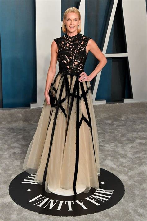 8 Pesona Sarah Model Yang Kini Jadi Istri Bos Media Berharta Rp 70 Triliun