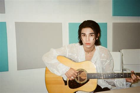 เรื่องราวของคนรักที่กำลังจะเป็นคนแปลกหน้าของ เจฟ ซาเตอร์ ในเพลง