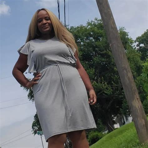 Buy Or Sell Avon With Phenola Beginning Thursday Avons Makeup Will