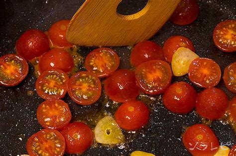 簡単美味しいトマトガーリックソテーの作り方｜健康レシピと献立のソラレピ