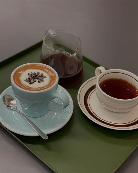 샌드커피 드디어 샌드 겨울 디저트가 나왔어요 ️‍🔥👩‍🍳 ️‍🔥 많은 시도 끝에 탄생한 피스타치오 티라미수에요 🙇🏻‍♀️ 피스타치오 페이스트로 만든 꼬소달달한