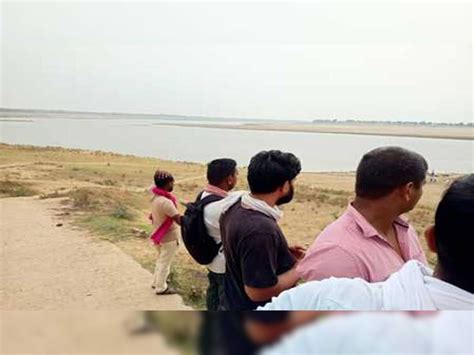 Jalaun 6 Youths Drowned In Yamuna River 5 Rescued One Missing Rescue