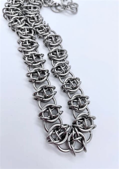 Carom Chainmail Choker Necklace Etsy Chainmaille Jewelry Patterns