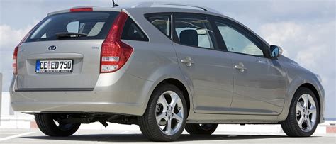 Kia Ceed Sporty Wagon 1 6 Crdi 115 2010 2012 Automaniac