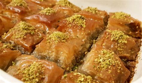 Баклава с шамфъстък и орехи с готови кори ВИП БГ Десерты Хала Орехи