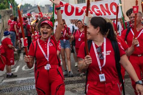 Croce Rossa Italiana 160 Anni Di Storie Di Volontariato