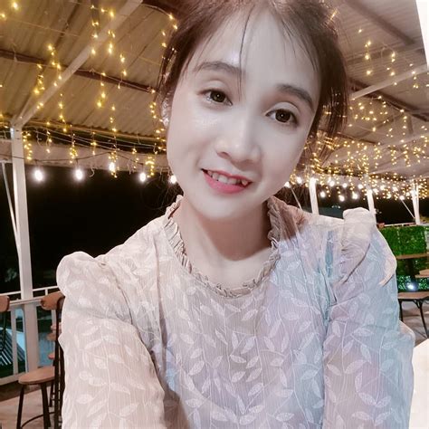 Hoa Nở Về Đêm