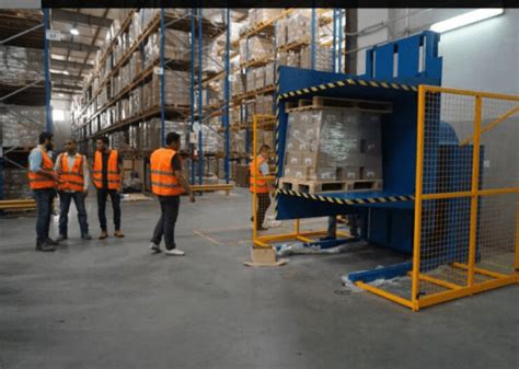 Pallet Inverter And Pallet Exchanger