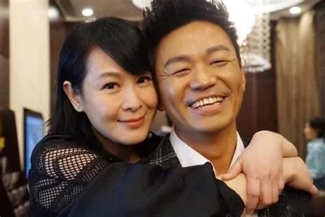 劉若英牽手王寶強，雖身價過億，但重情誼的寶強讓人紛紛點讚 每日頭條