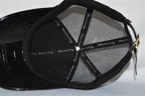 Simplicity Hat Black Unisex Manicetoppf Designs