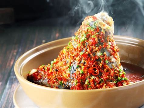 老坛剁椒鱼头 据说是湖南的经典名菜嘞 河南印象菜谱 站酷ZCOOL