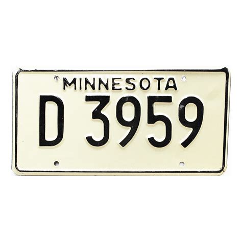 1976 Minnesota Dealer License Plate D3959
