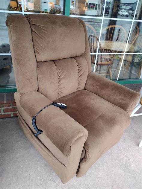 Light Brown Lift Chair By Tranquil Ease Roth And Brader Furniture