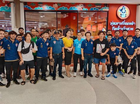 ทางมู่หลาน ขอขอบคุณ มู่หลานขี่แพนด้าถือน้ำเก็กฮวย