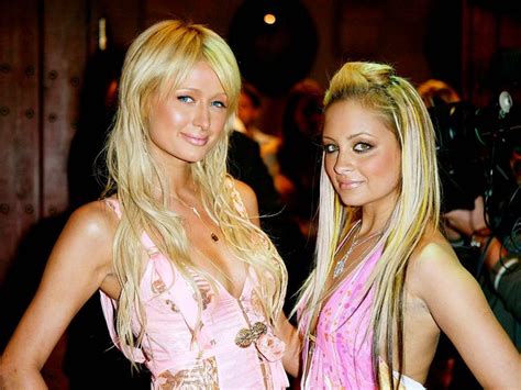 Paris Hilton Nicole Richie Film The Simple Life Reboot At Sonic Drive In