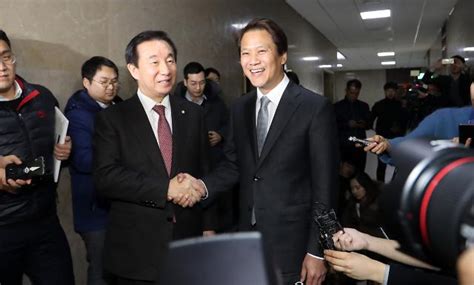 한국당 더 이상 Uae 의혹 제기 안 하기로“국익 차원에서 판단” 아주경제