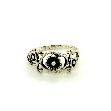 Flower And Vine Ring Newcore