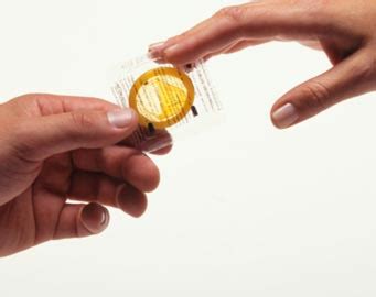 Mitos Mitos Kondom Benar Atau Salah