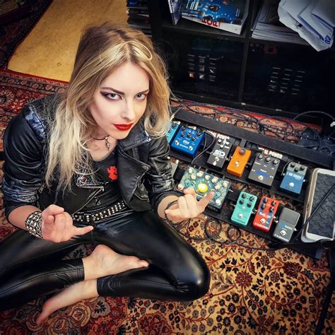 Laura Guldemonds Feet