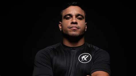 Vencedor do Prêmio Puskás de Wendell Lira revela depressão severa dias antes de premiação