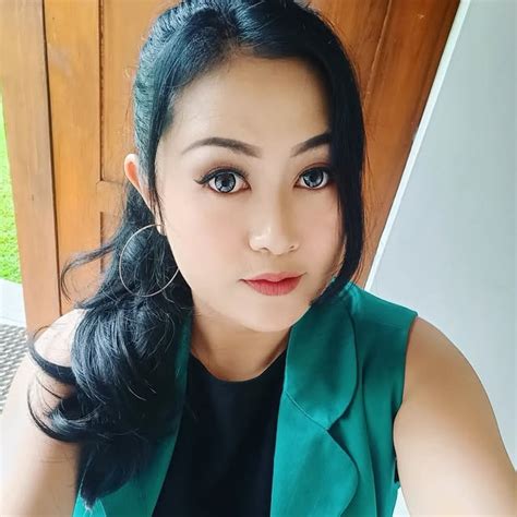 Noviana Putri Nasution Putriatkins On Threads