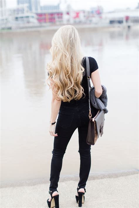 Pin By Tamara Garcia On Outfits Black And Blonde High Waisted Black
