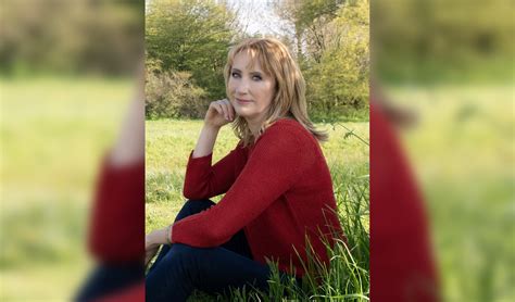 Schiedam Speelt Belangrijke Rol In Nieuwe Roman Simone Van Der Vlugt Al Het Nieuws Uit Schiedam