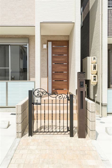 名古屋市の賃貸アパートの玄関 施工写真集20枚以上｜愛知県名古屋市のアパート貸経営・土地活用ならユニホーへ