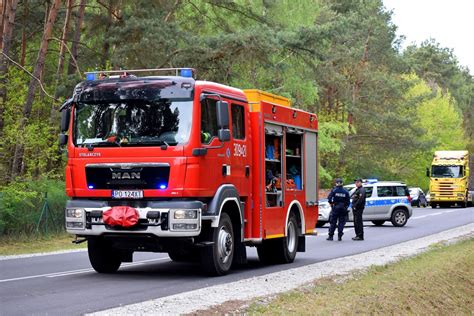 Trzykolne Młyny Śmiertelny wypadek niedaleko Kórnika Samochód uderzył