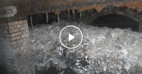 ‘monster Of A Fatberg Discovered In English Sewer The New York Times