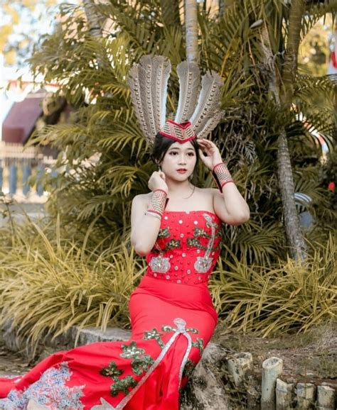 Dayak Dayak Of Central Kalimantan Putri Kebudayaan Suku