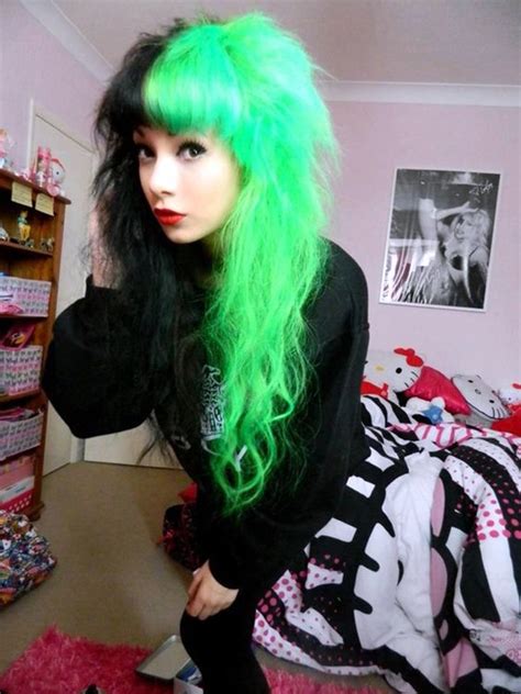 45 Supremely Cute Emo Hairstyles For Girls