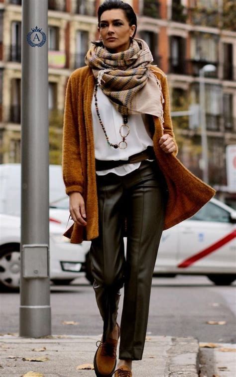 How To Choose The Right Casual Fall Outfits Over 50 In 2024 Stylish