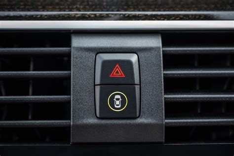 현대 자동차 근접 촬영에 비상 버튼 프리미엄 사진