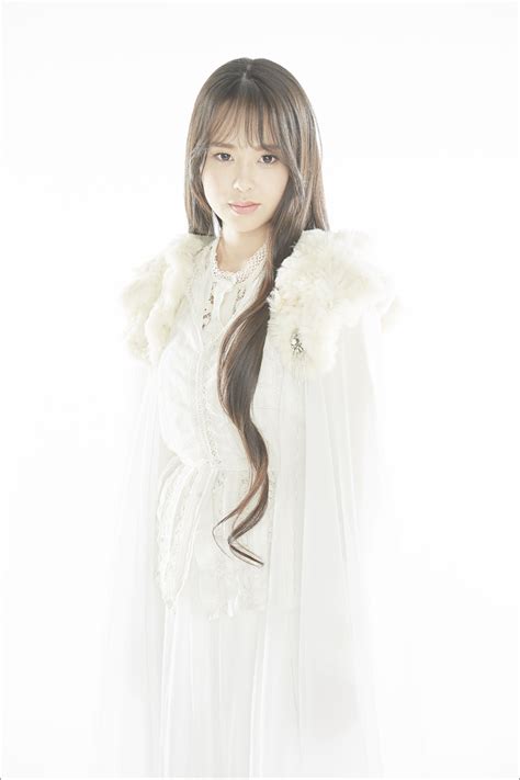 梶浦由記サウンドプロデュース、15歳の歌姫・hinanoデビュー曲「nocturne」で倍速逆再生に挑戦したmvを公開 画像一覧（1