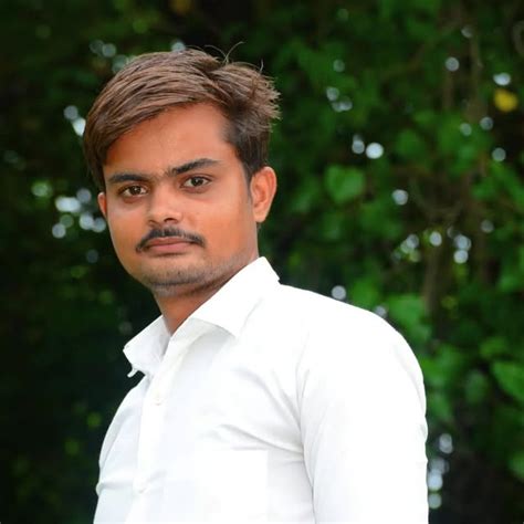𝓟𝓡𝐈𝓝𝓒𝓔༻♕ Mrprinceupadhyay • Threads Say More