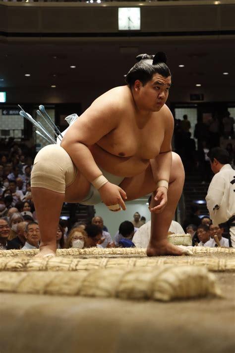 日本相撲協会公式 On Twitter ＜六日目の様子＞ 幕内取組 東前14 朝乃山（6勝） 寄り切り 東前16 水戸龍（4勝2敗